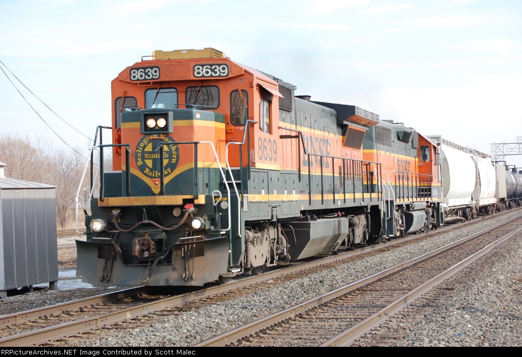 BNSF 8639 & 2841